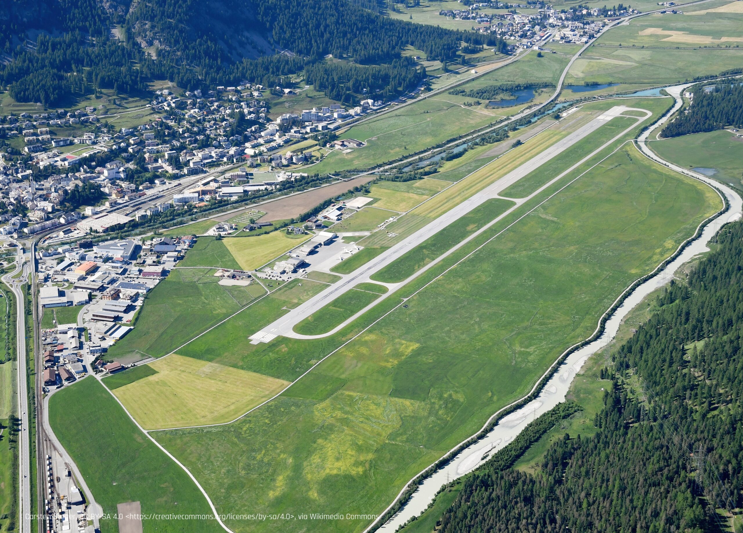 Private Jet Charter to and from St. Moritz Samedan Airport SMV LSZS ...